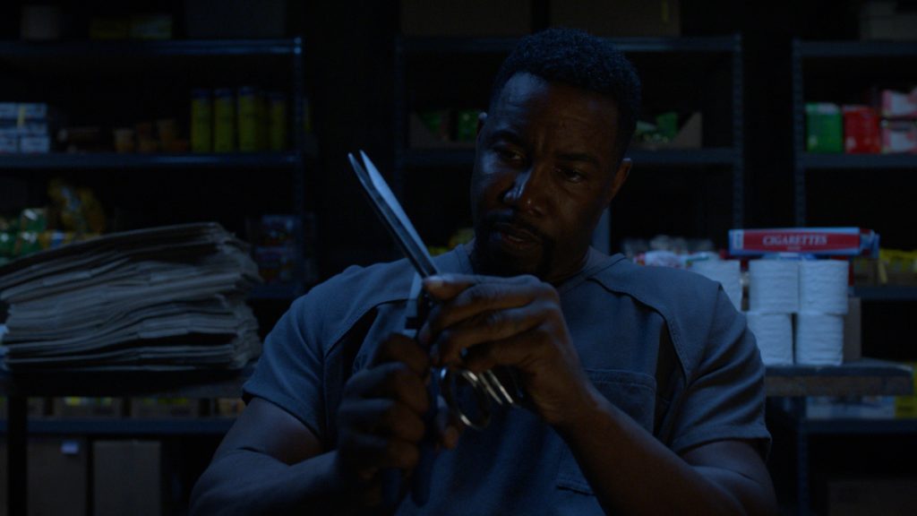CW's Arrow's Awesome Prison Fight had Shortest Script Ever | The Nerdy