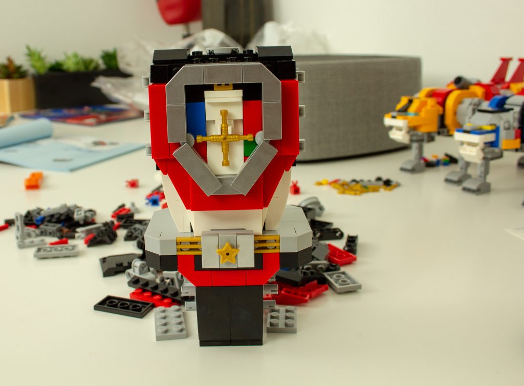 Building LEGO Voltron - From a LEGO Beginner & Voltron Veteran | The Nerdy