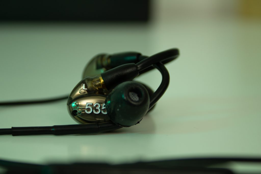 Shure SE535 Earbud Review - Worth every cent | The Nerdy