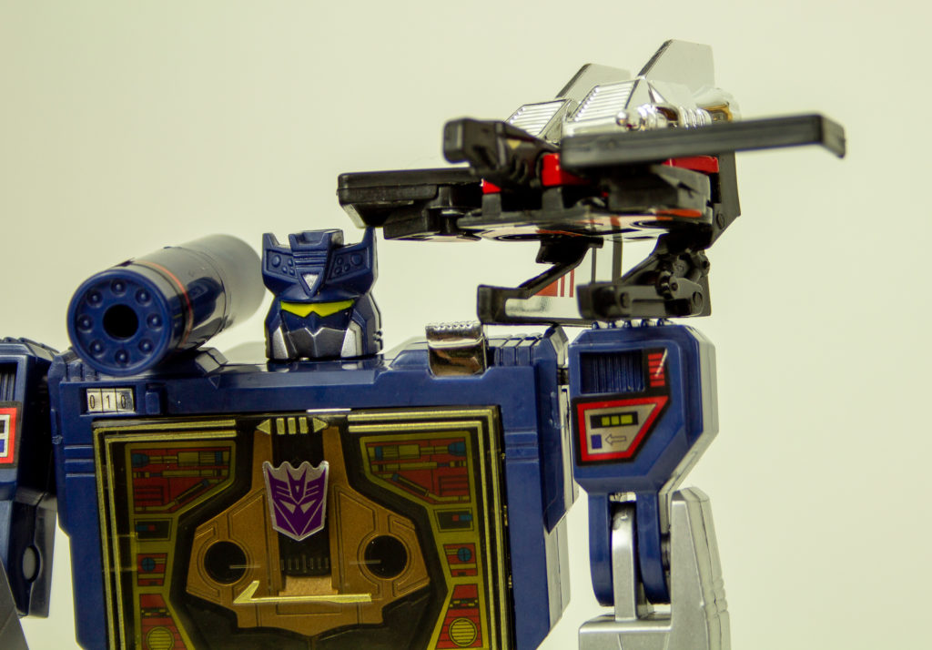 Walmart's Soundwave Transformer re-issue is a true classic | The Nerdy