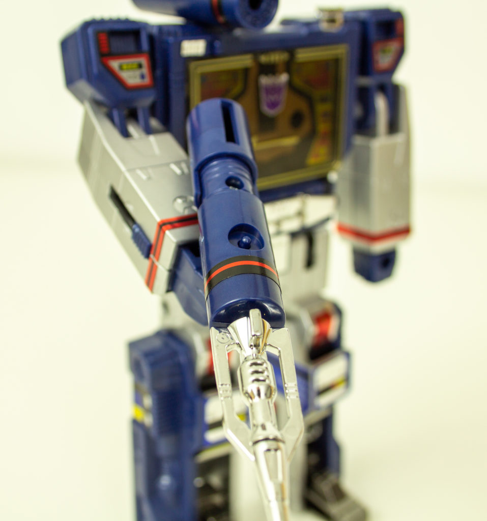 Walmart's Soundwave Transformer re-issue is a true classic | The Nerdy