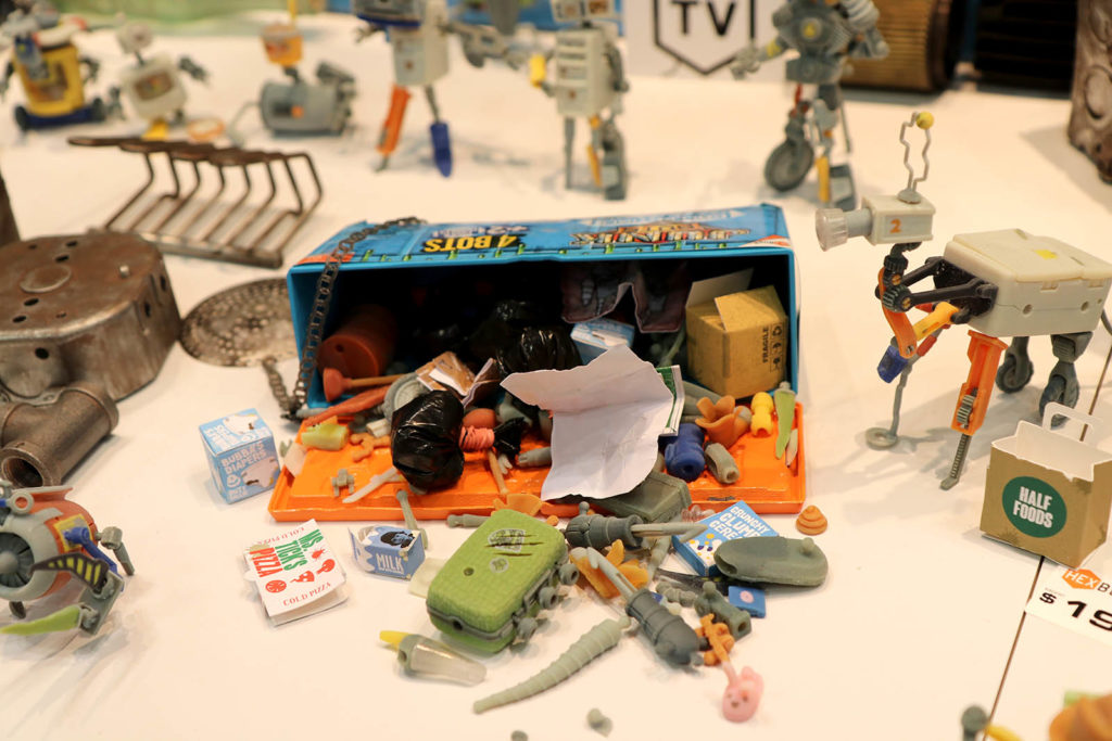 Hexbug at Toy Fair 2020: The Junk Bots arrive on Earth | The Nerdy
