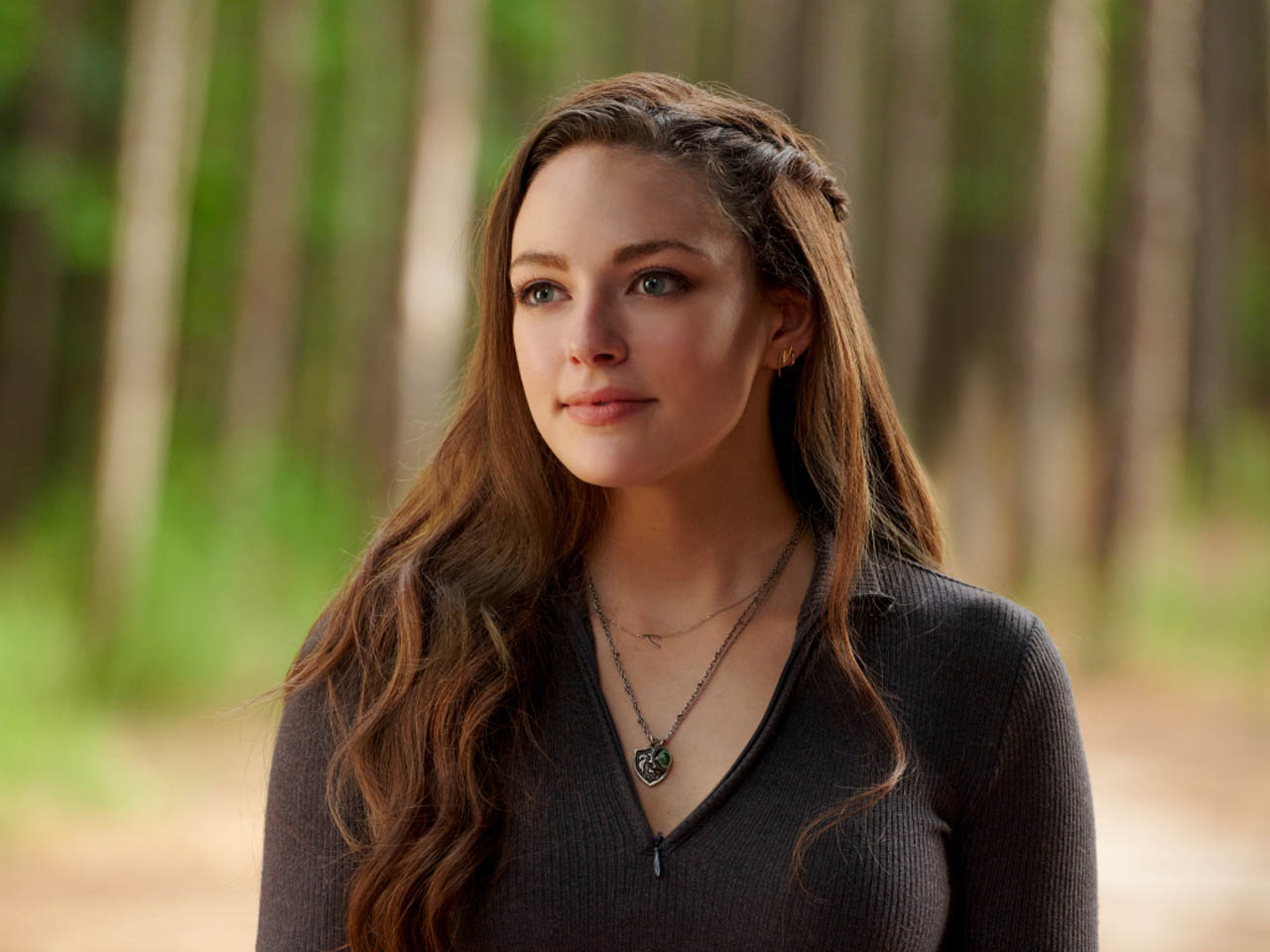 Legacies episode photos show Hope has a big decision to make | The Nerdy