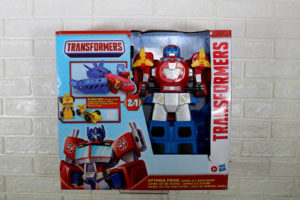 Transformers Optimus Prime Jumbo Jet Playset Hands-On | The Nerdy
