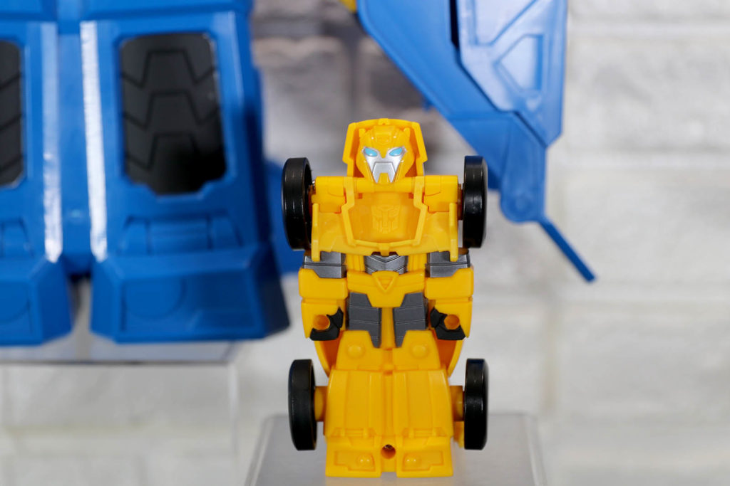 Transformers Optimus Prime Jumbo Jet Playset Hands-On | The Nerdy