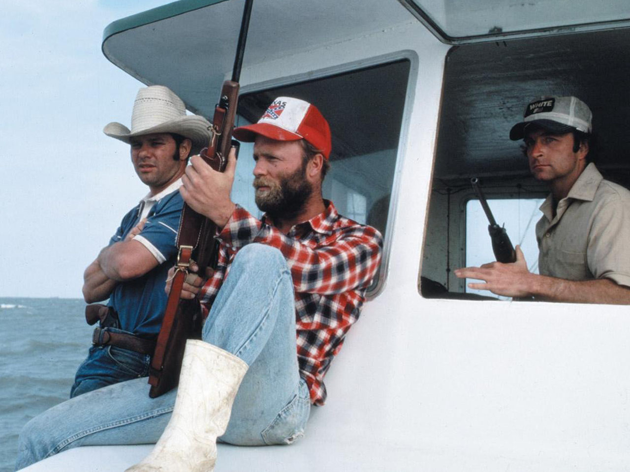 1985 Movie Reviews – Alamo Bay | The Nerdy