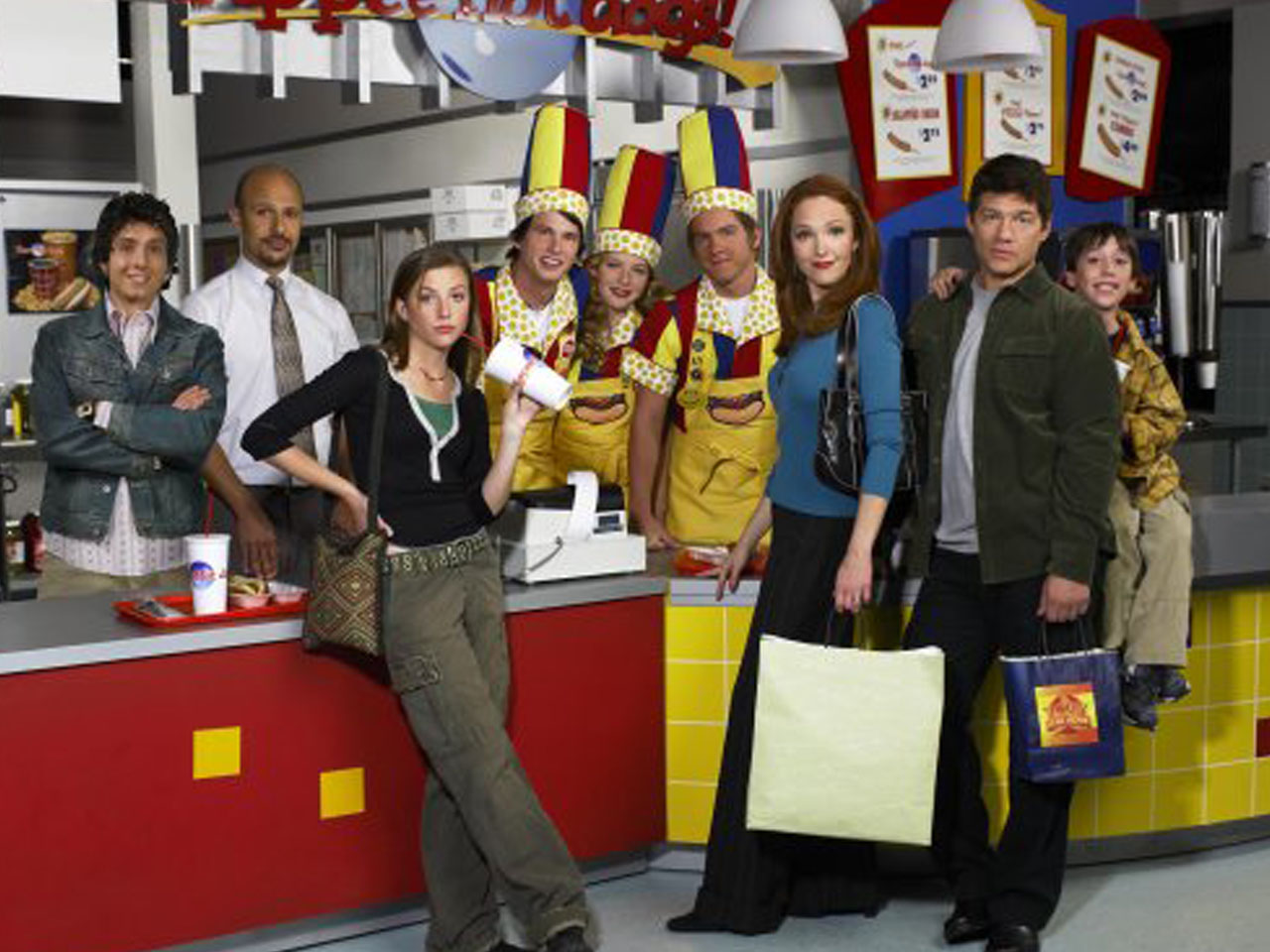 Underrated 2000s Sitcoms - 10 Shows You Totally Forgot About